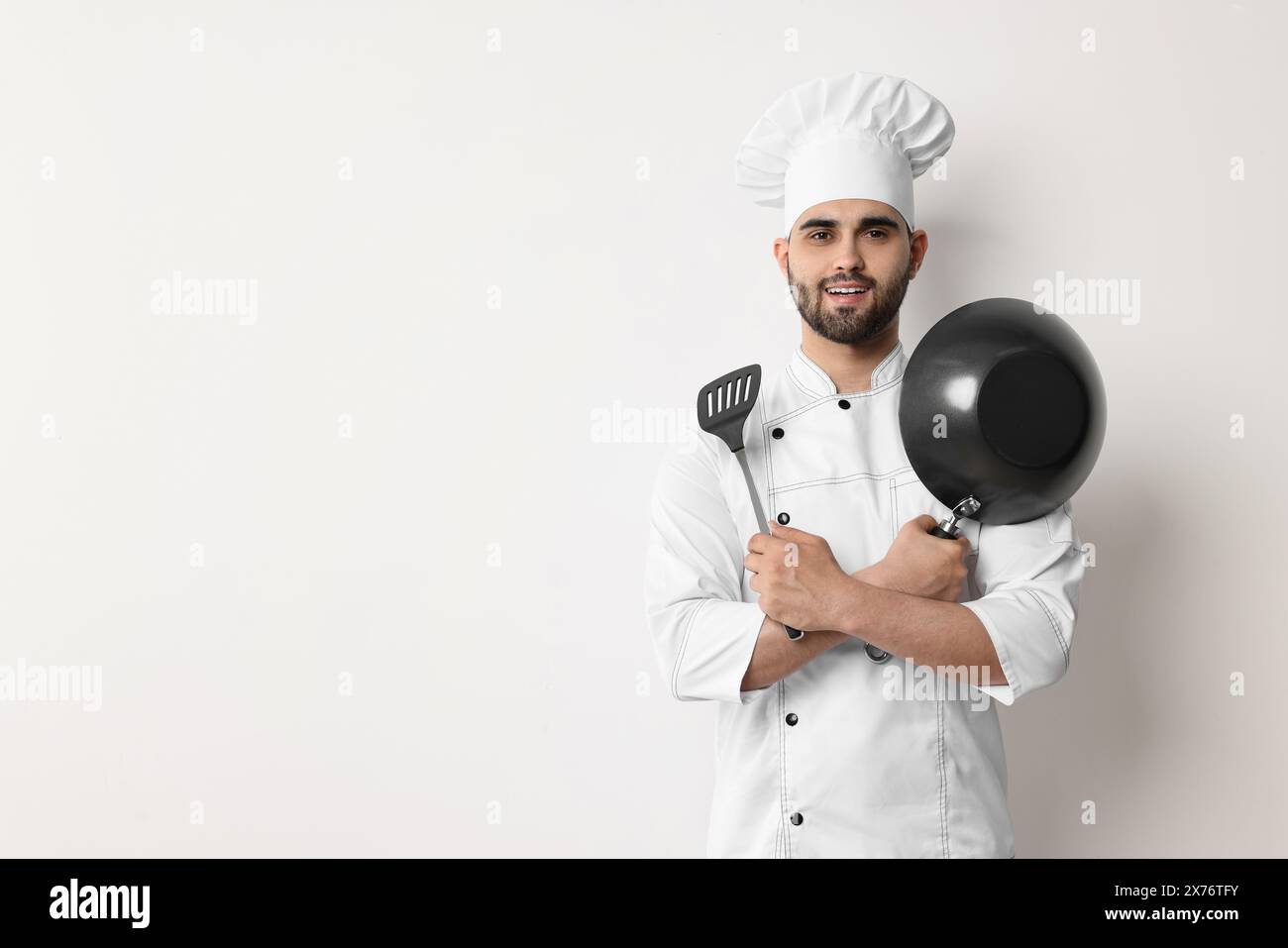 Professional chef wok spatula hi-res stock photography and images - Alamy