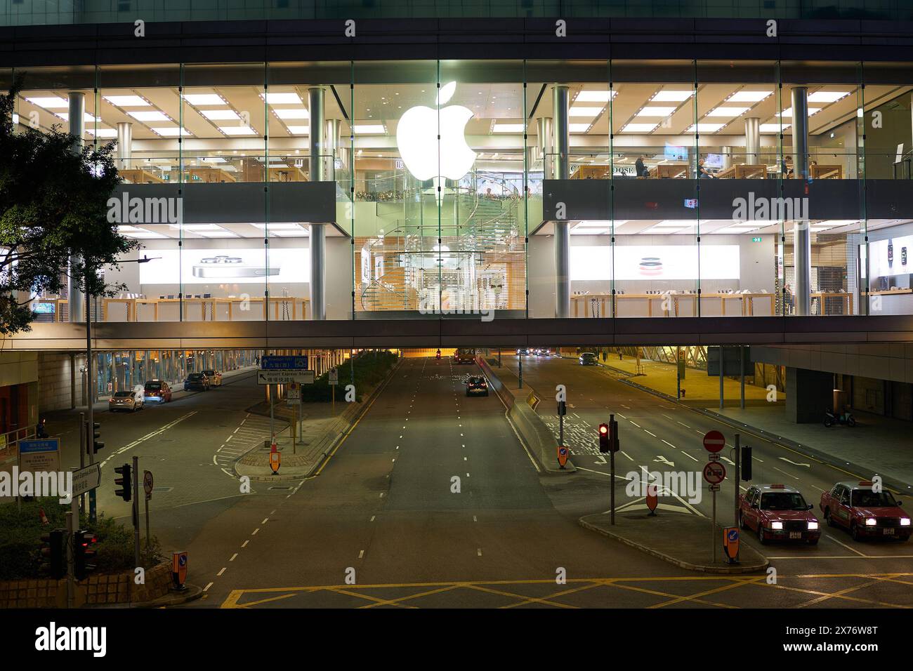 HONG KONG, CHINA - DECEMBER 05, 2023: Apple store at ifc mall in Hong ...