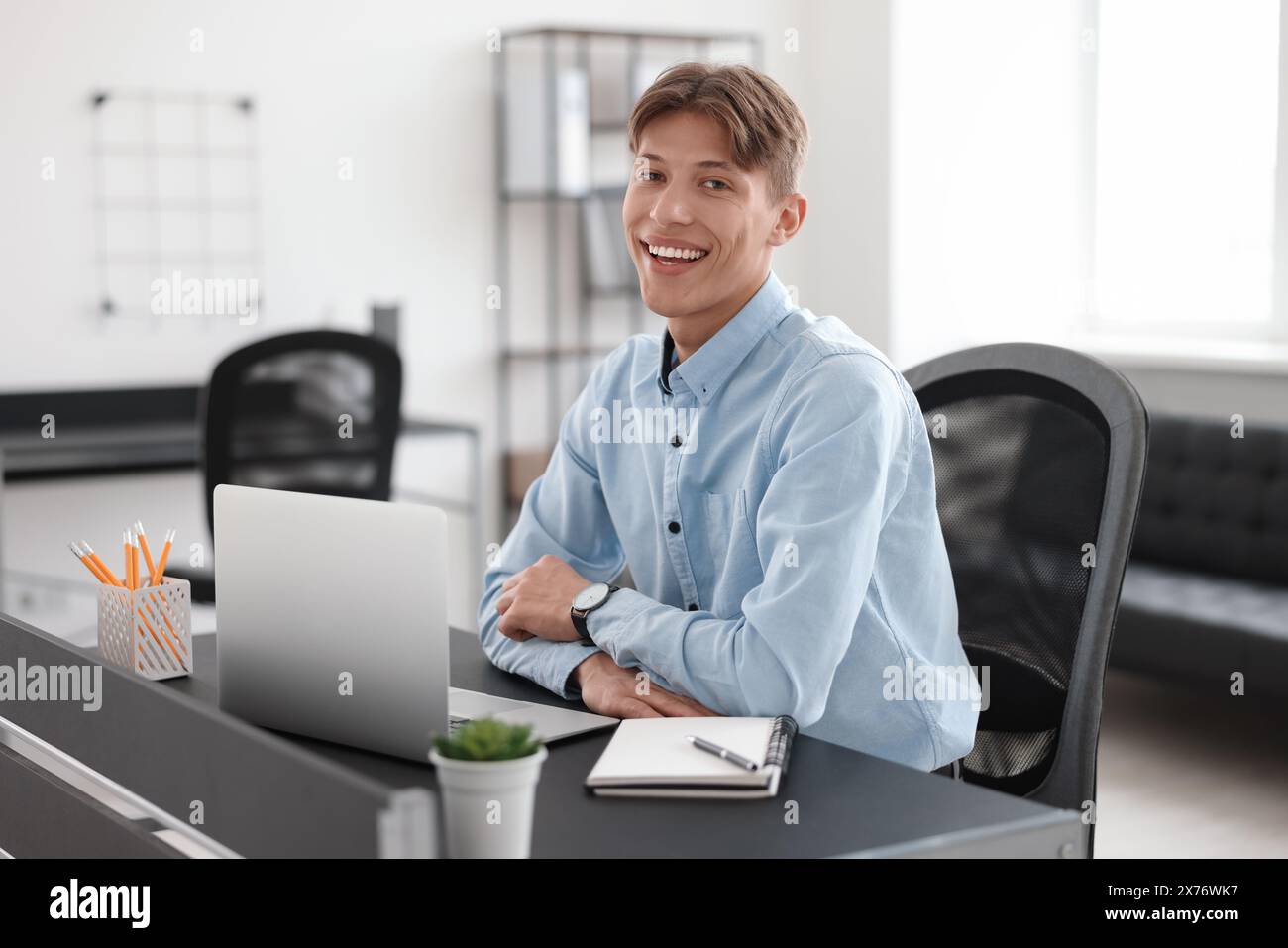 Webinar office hi-res stock photography and images - Alamy