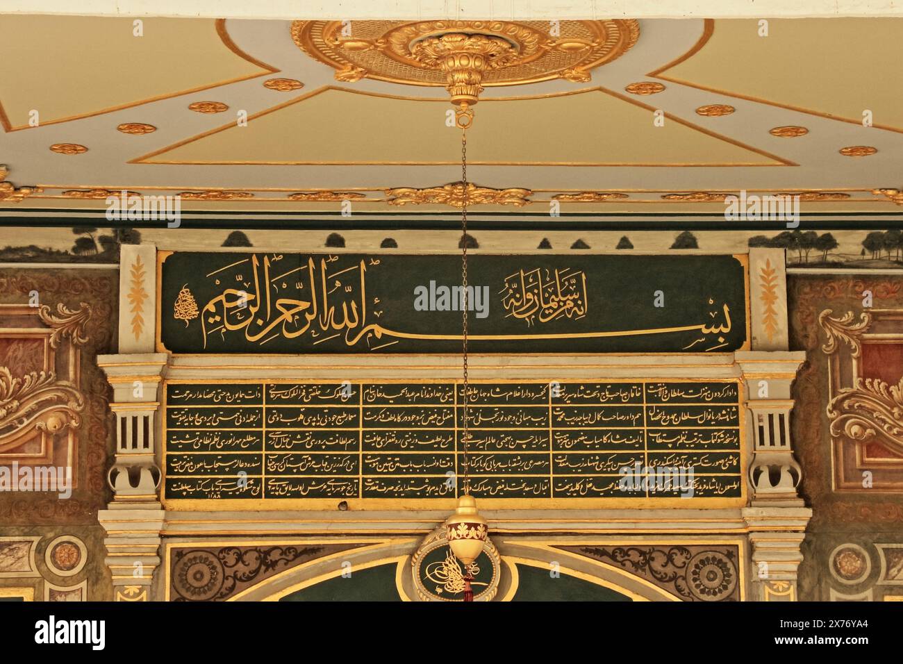 The Topkapi Palace, one of the largest and most eye-catching structures ...