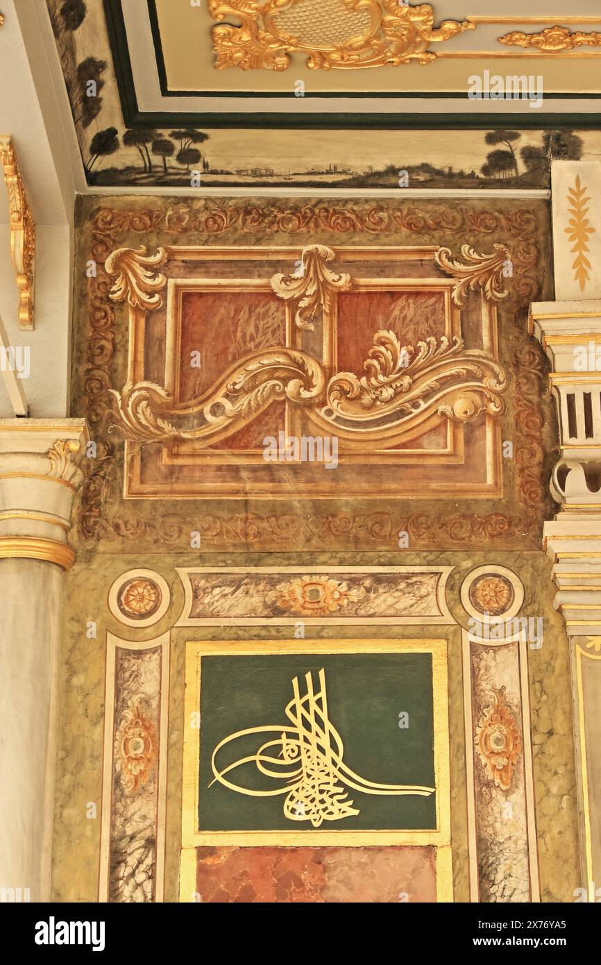 The Topkapi Palace, one of the largest and most eye-catching structures ...