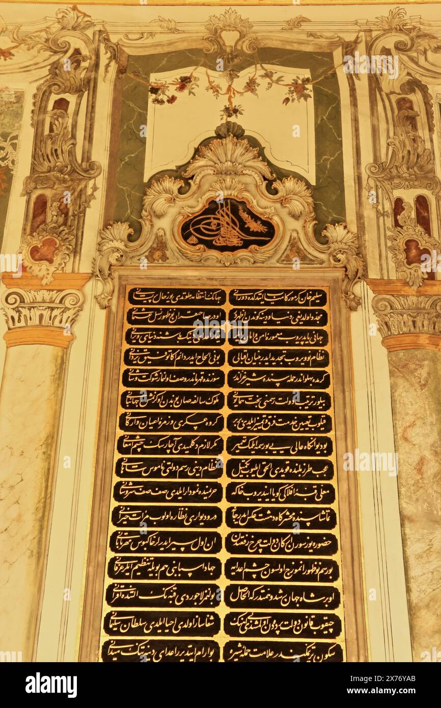 The Topkapi Palace, one of the largest and most eye-catching structures ...