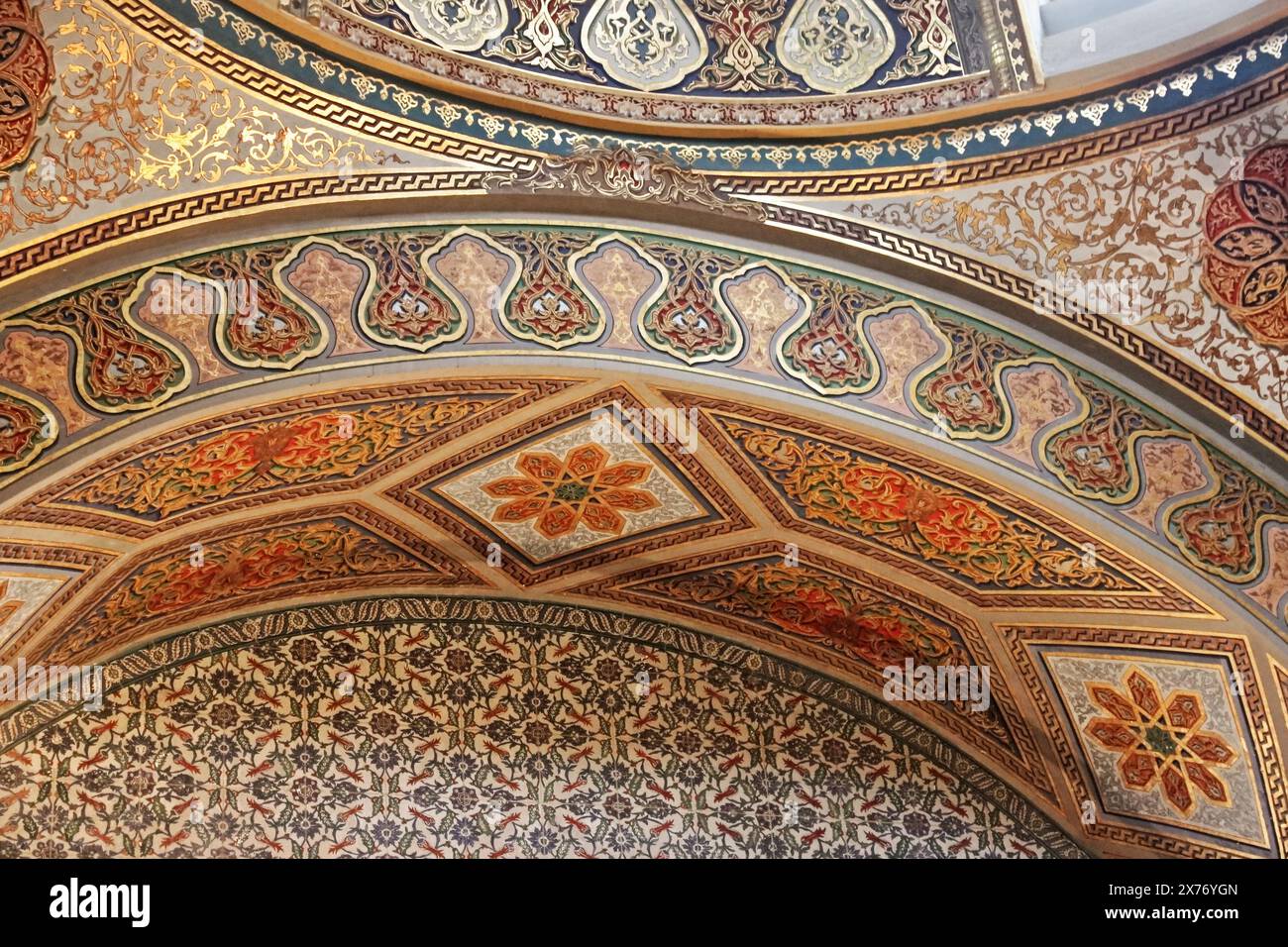 The Topkapi Palace, one of the largest and most eye-catching structures ...