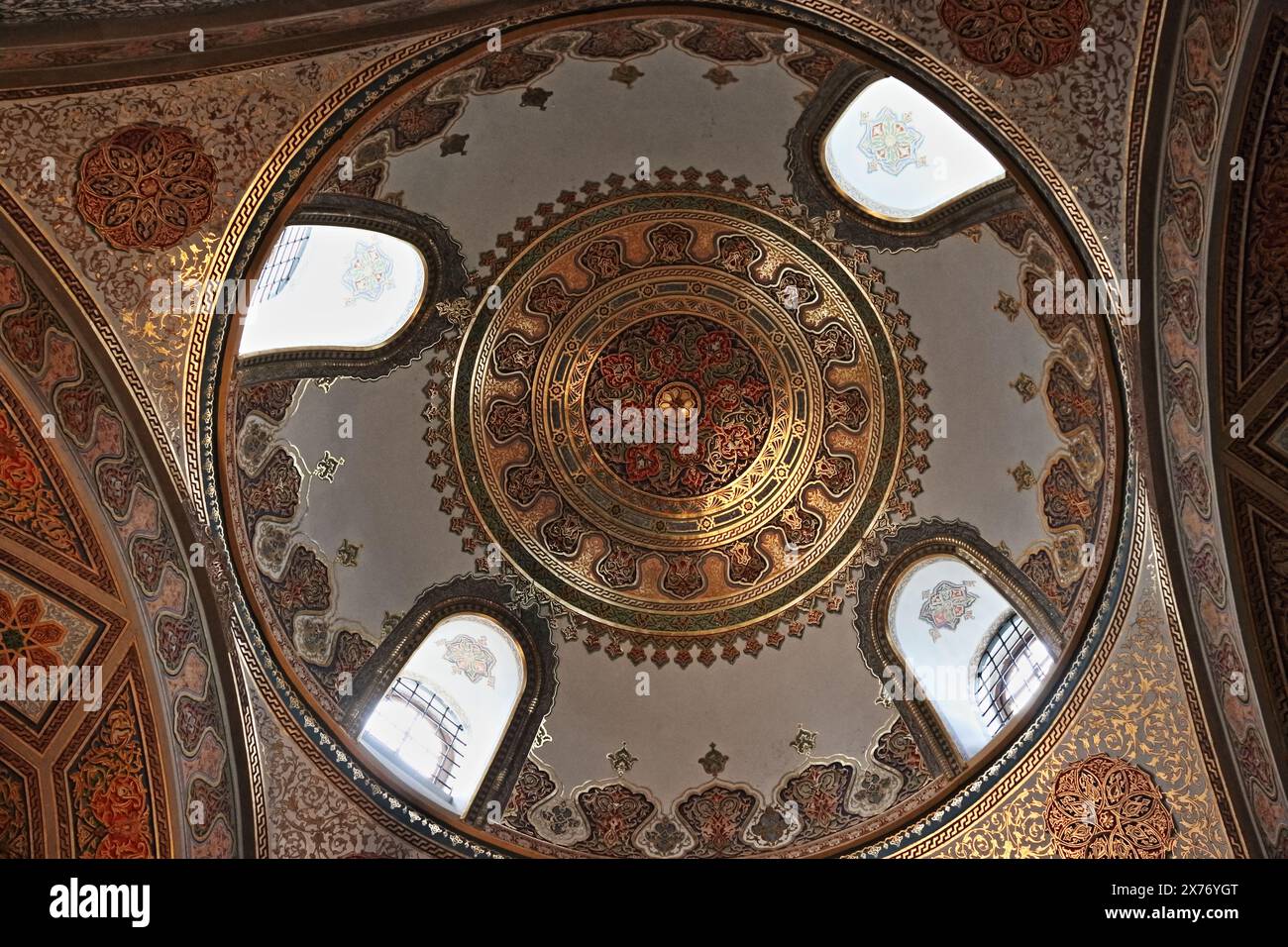 The Topkapi Palace, one of the largest and most eye-catching structures ...