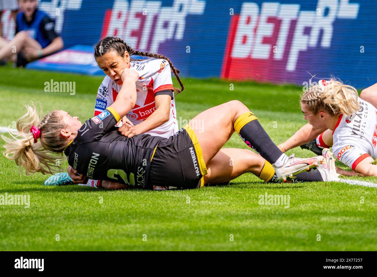 Zoe harris st helens hi-res stock photography and images - Alamy