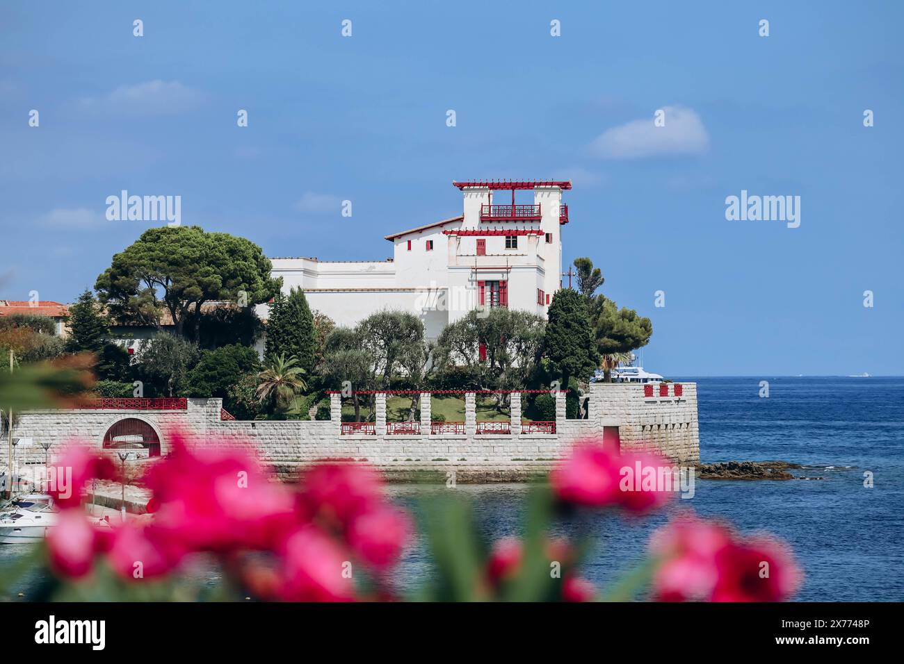 View of the famous Greek-style villa Kerylos, built in the early 20th ...