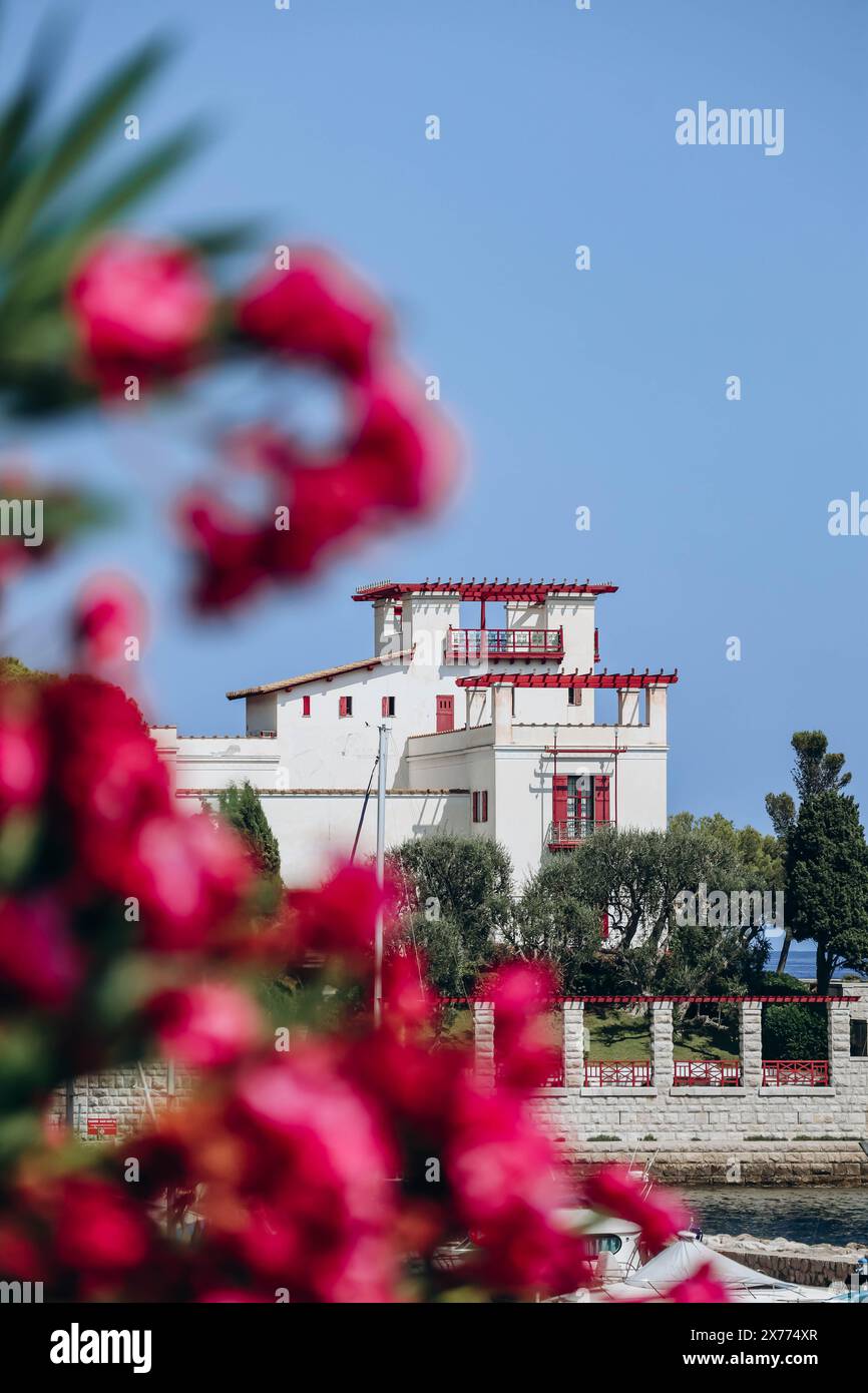 View of the famous Greek-style villa Kerylos, built in the early 20th ...