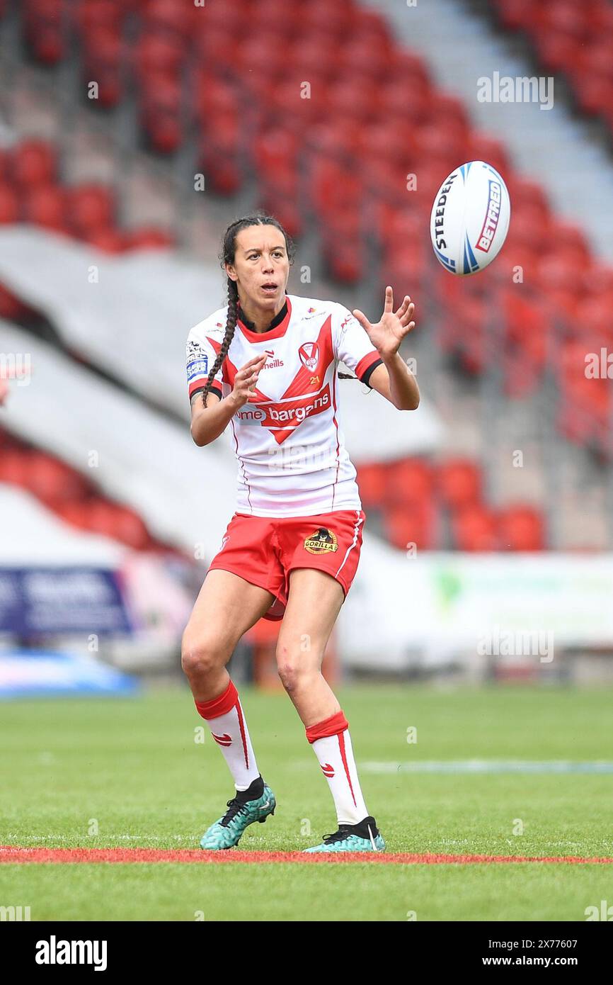 Doncaster, England - 18th May 2024 - Zoe Harris of St Helens in action ...