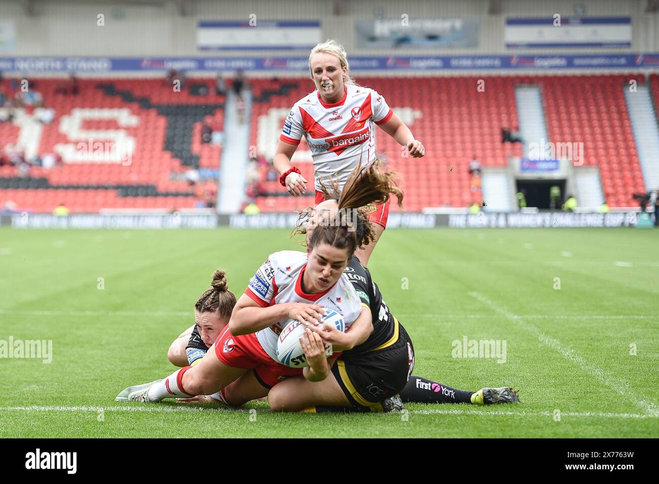 Doncaster, England - 18th May 2024 - Emily Rudge of St Helens scores ...