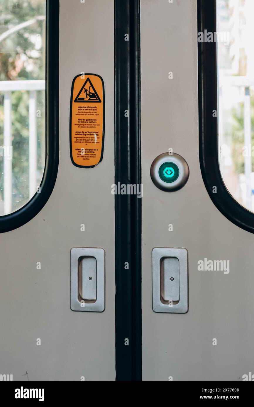 Train door button hi-res stock photography and images - Alamy