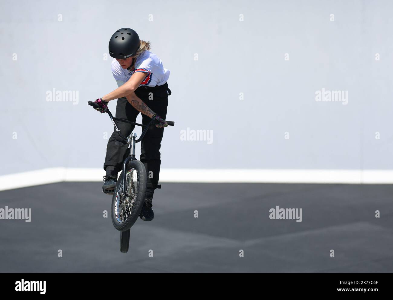 Shanghai. 18th May, 2024. Sasha Pardoe of Britain competes during the ...