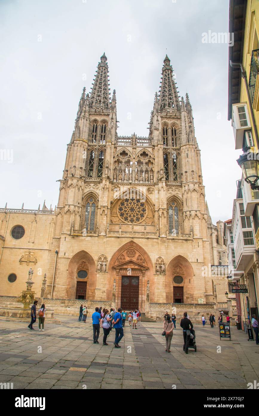 Catedral de burgos exterior hi-res stock photography and images - Alamy