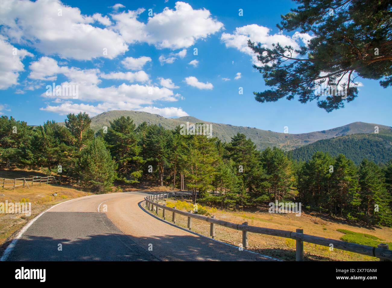 Los Cotos mountain pass. Sierra de Guadarrama National Park, Madrid ...