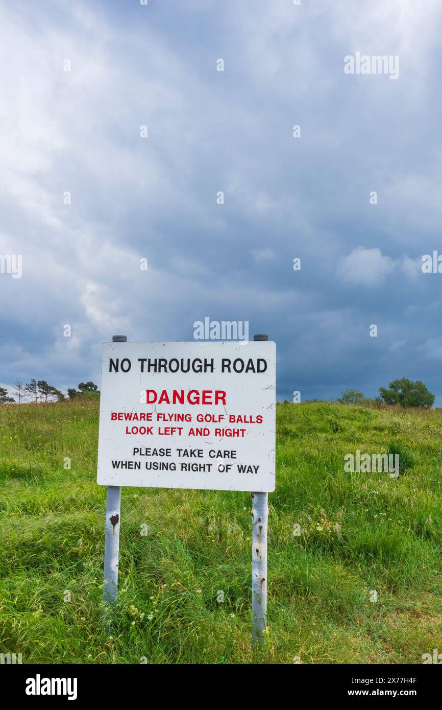 Warning sign on golf course hi-res stock photography and images - Alamy