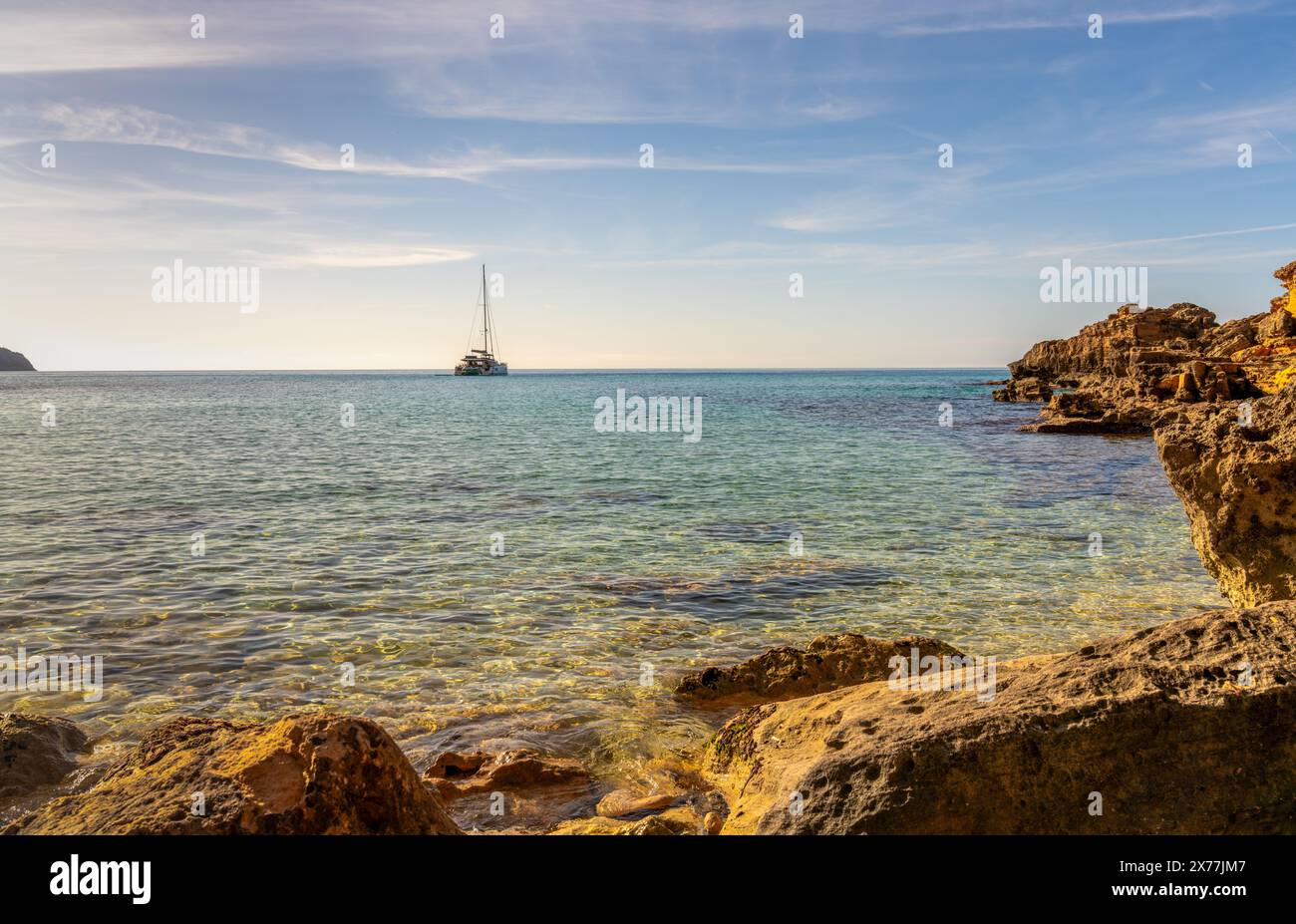 A view of an idyllic cove at Es Cap Enderrocat in southern Mallorca ...