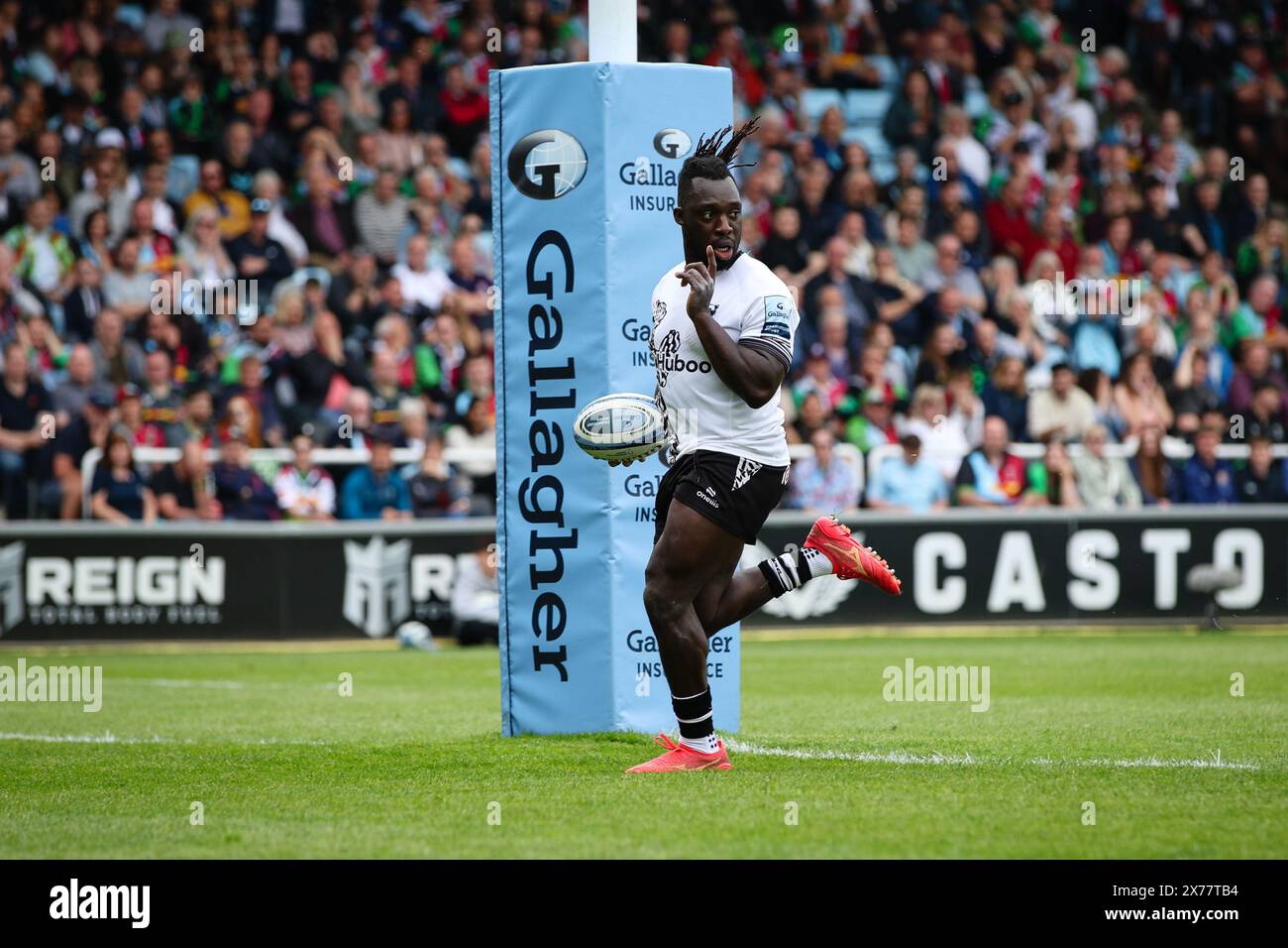 LONDON, UK - 18th May 2024: Gabriel Ibitoye of Bristol Bears scores his ...
