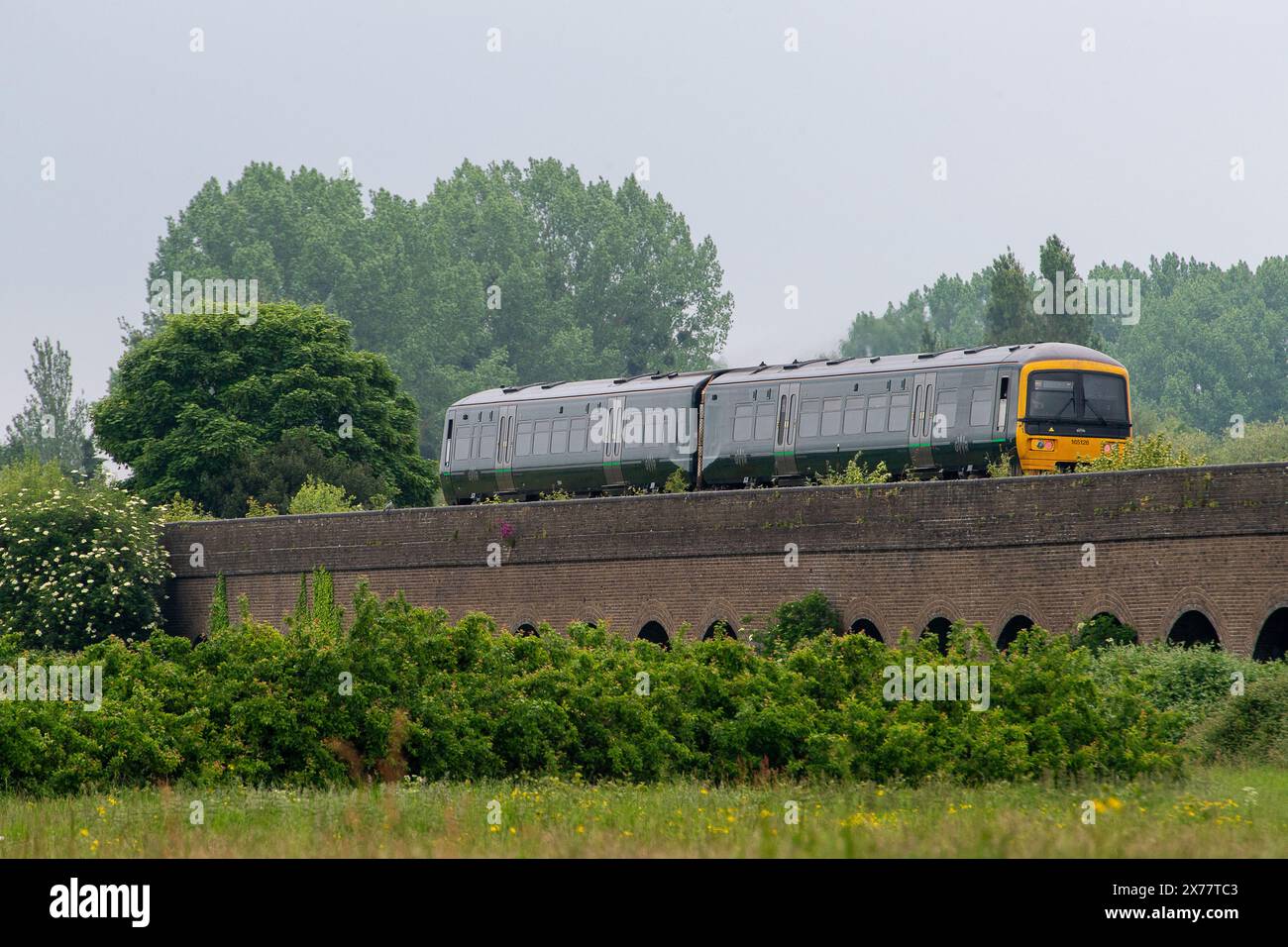 Windsor railway viaduct hi-res stock photography and images - Alamy