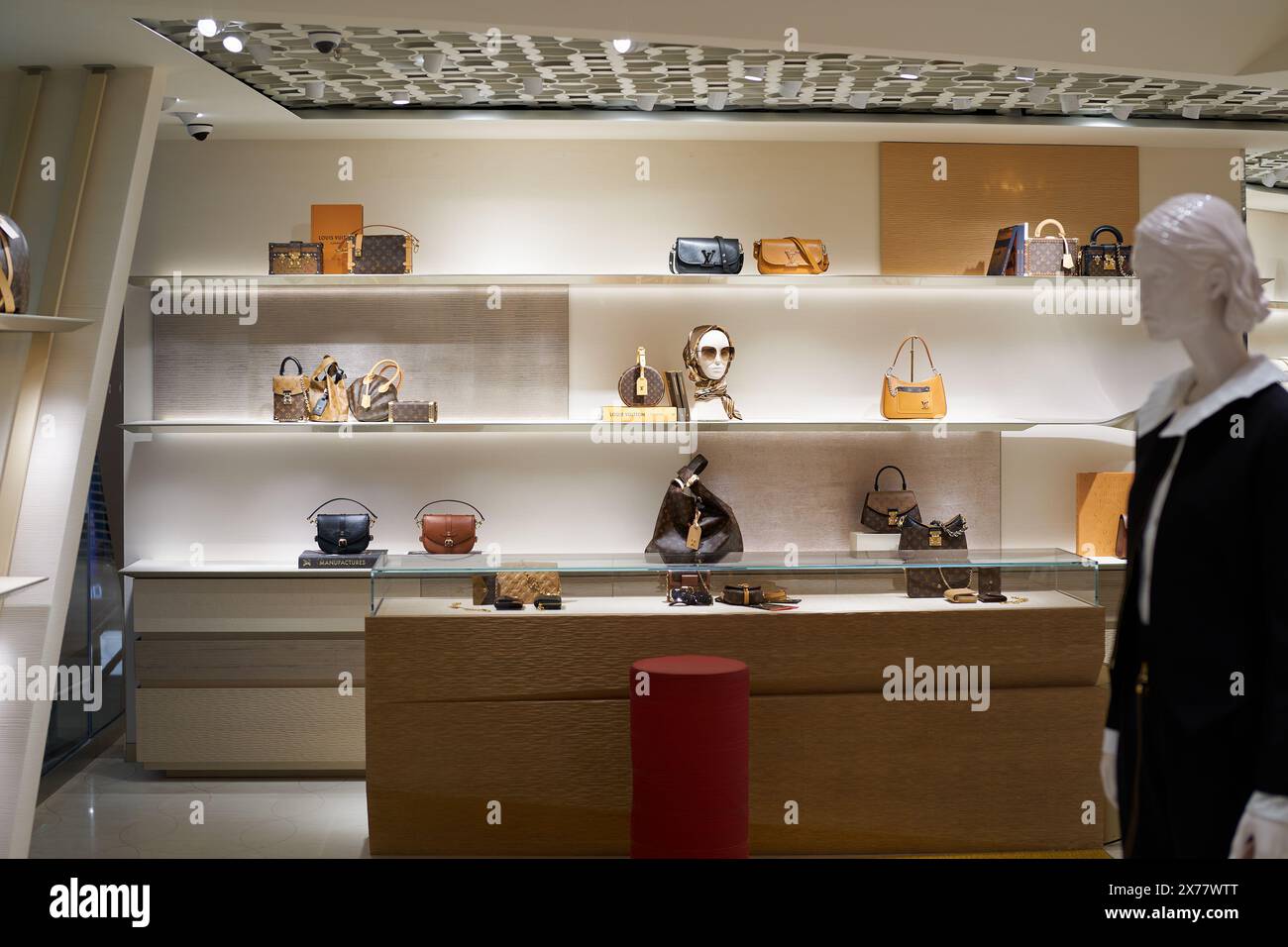 Louis vuitton china shopping bag hi-res stock photography and images ...