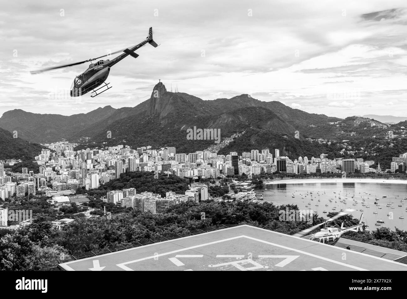 Helicopter landing area on Black and White Stock Photos & Images - Alamy