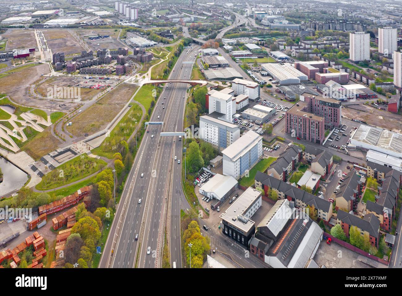 Pedestrian and cycling bridge over the M8 motorway in Glasgow viewed ...