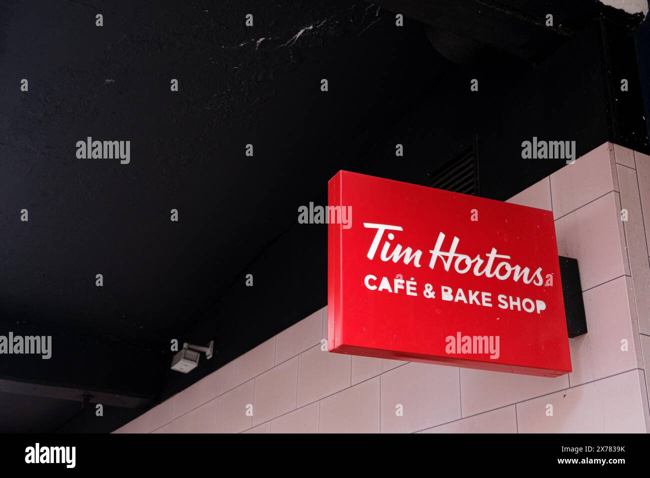 Glasgow Scotland: 12th Feb 2024: George Street Glasgow Tim Hortons ...