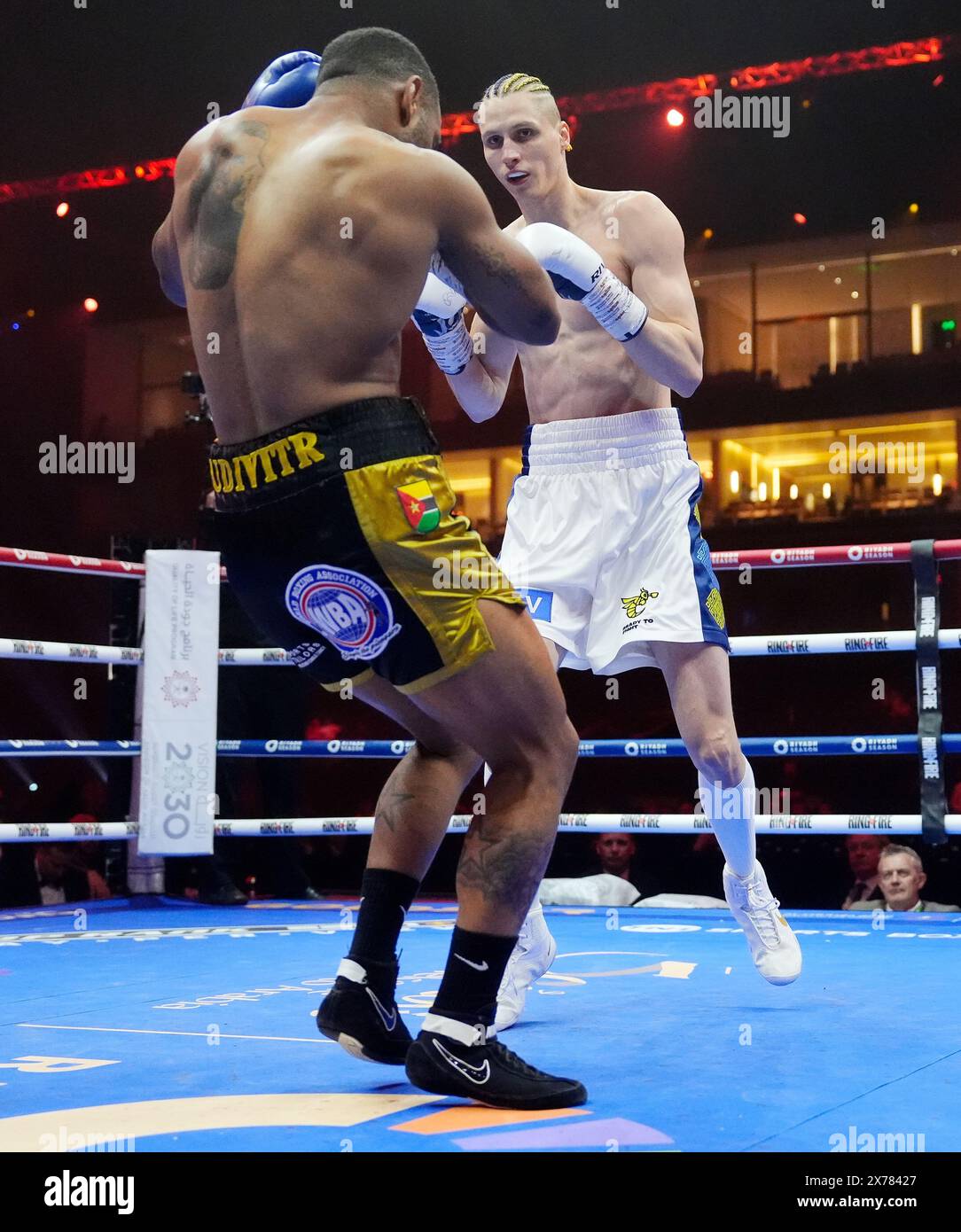 Daniel Lapin (right) in action against Octavio Pudivitr in their Light ...