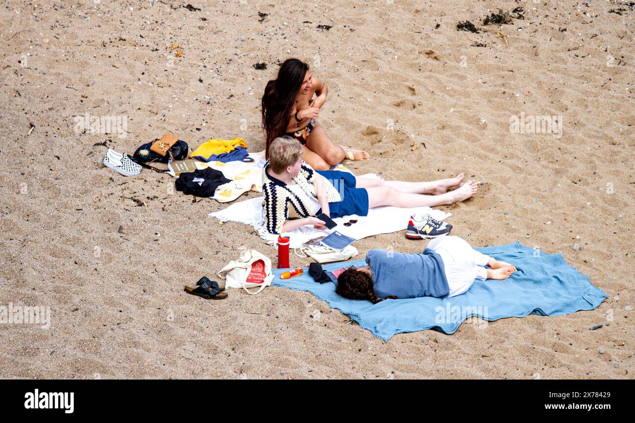 St Andrews, Fife, Scotland, UK. 18th May, 2024. UK Weather: St Andrews ...