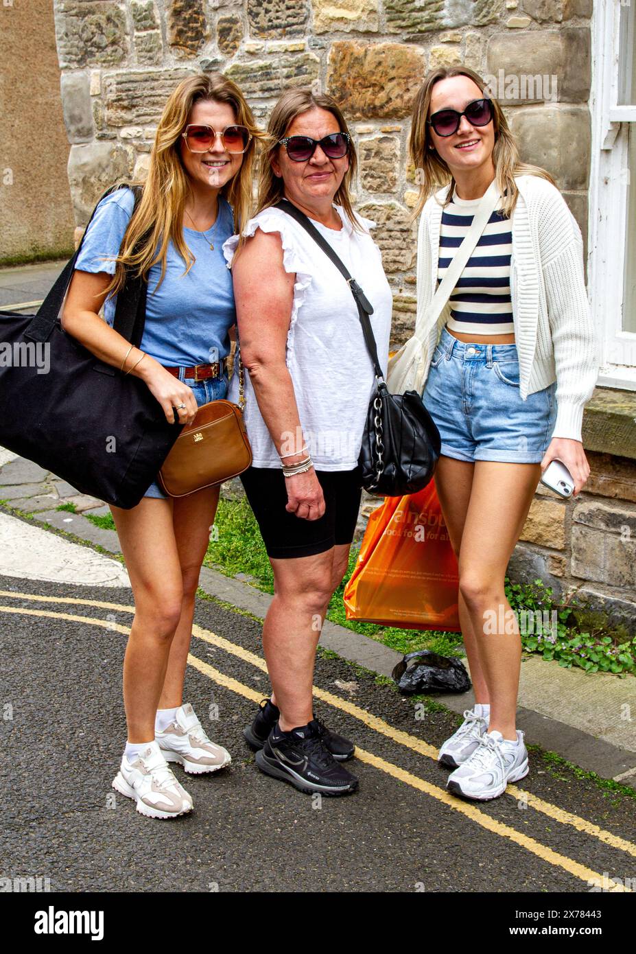 St Andrews, Fife, Scotland, UK. 18th May, 2024. UK Weather: St Andrews ...