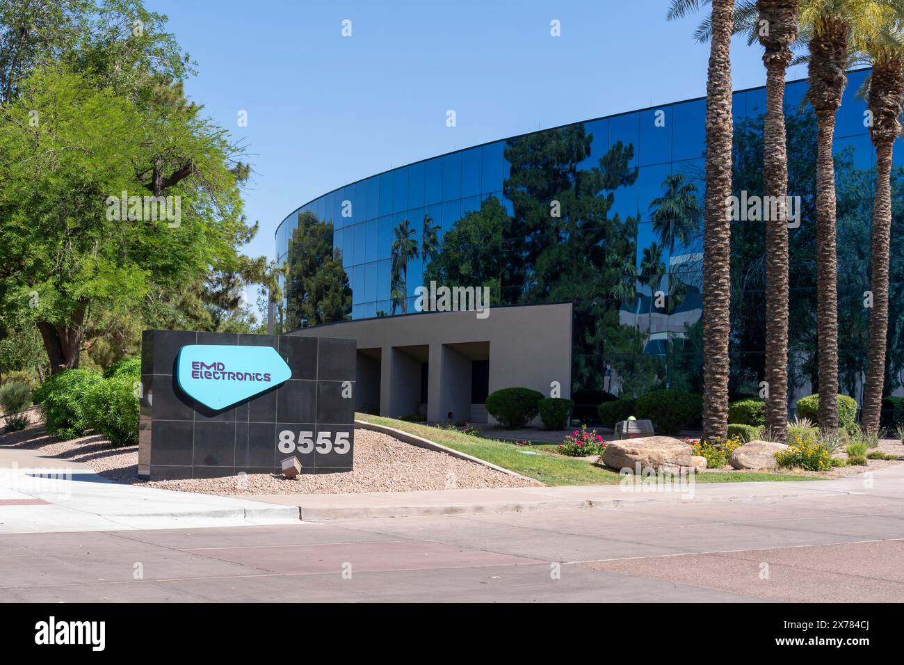 EMD Electronics office building in Tempe, AZ, USA Stock Photo - Alamy