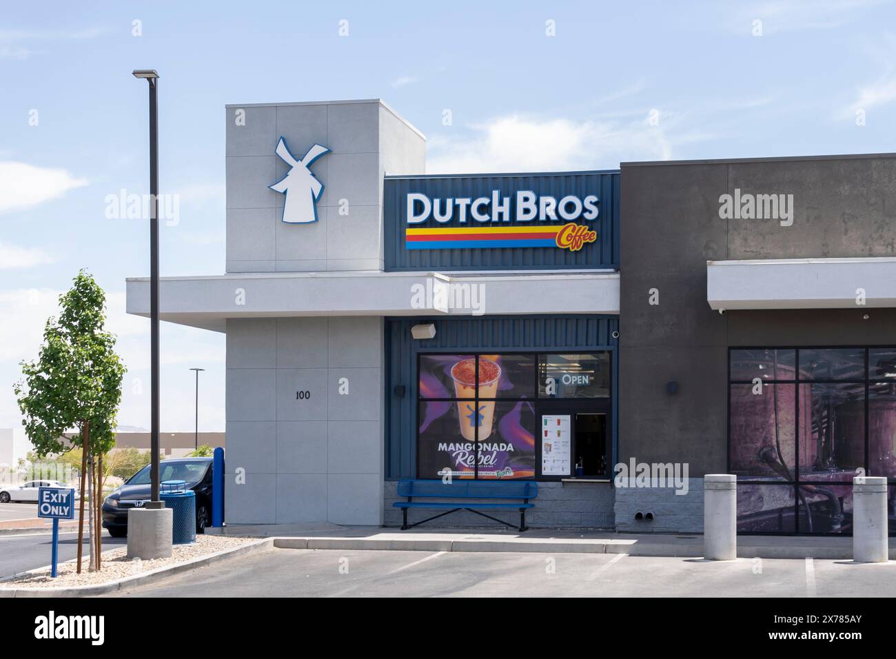 Dutch bros logo hi-res stock photography and images - Alamy