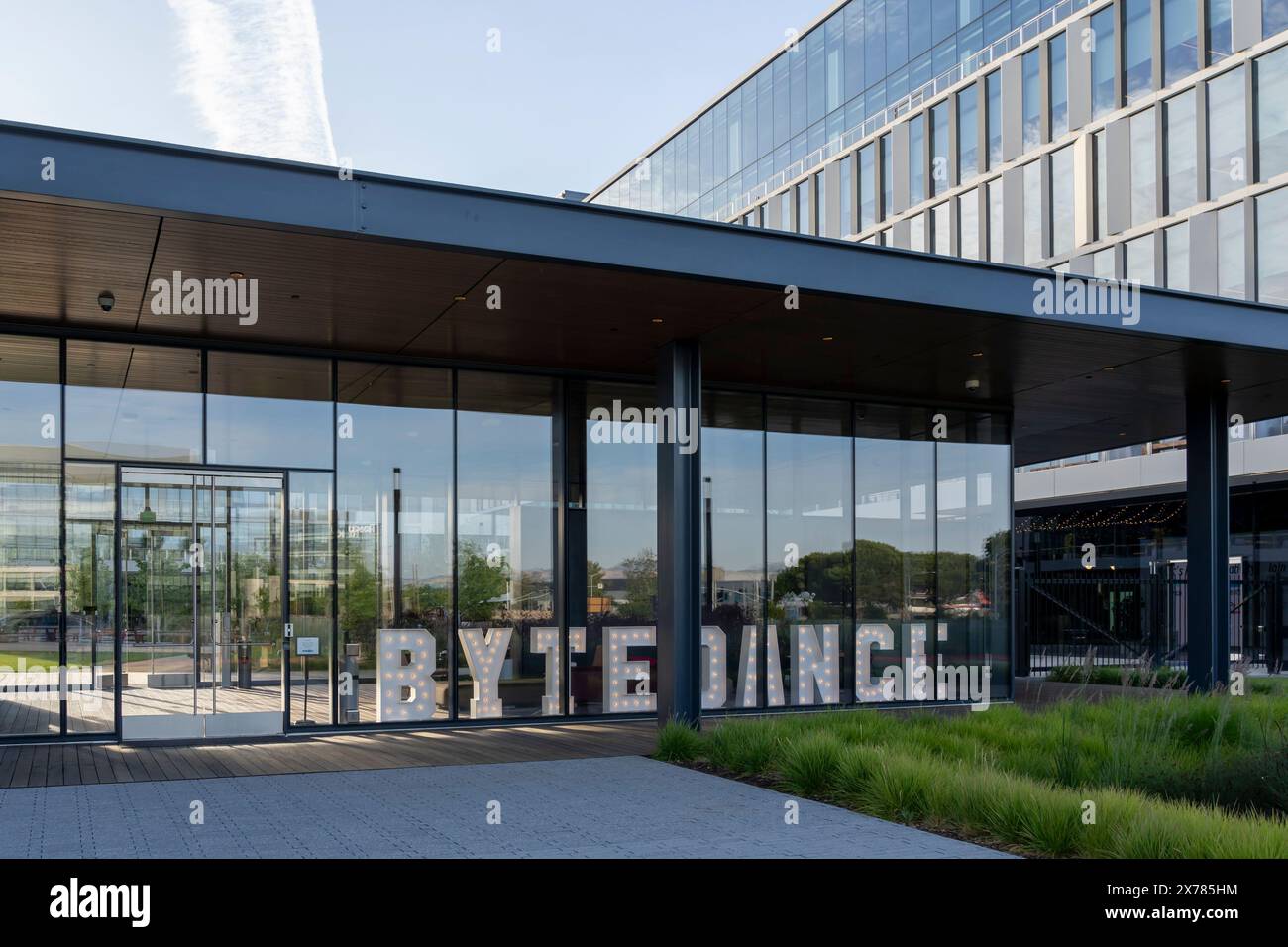 Bytedance hi-res stock photography and images - Alamy