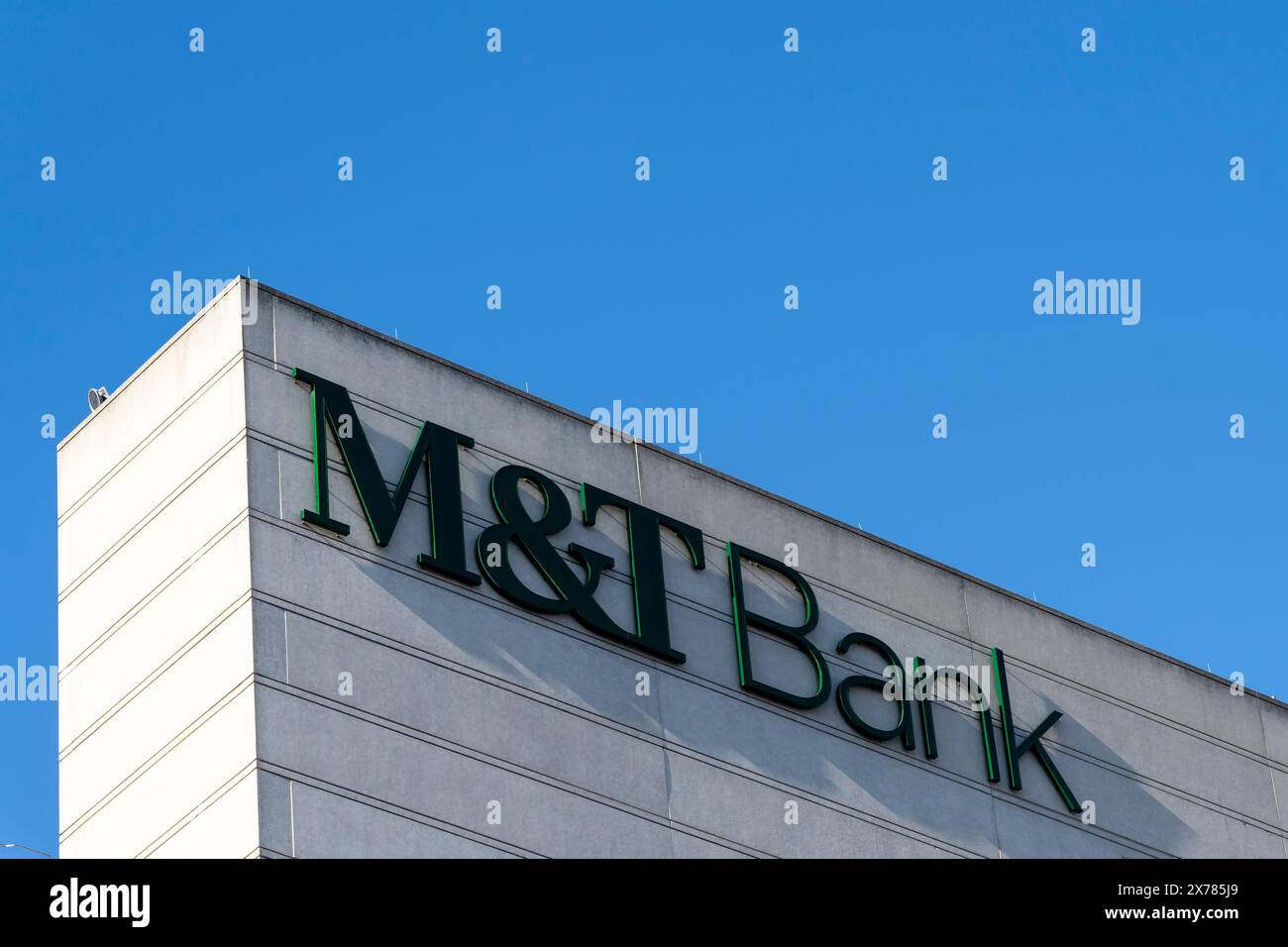 M And T Bank Logo