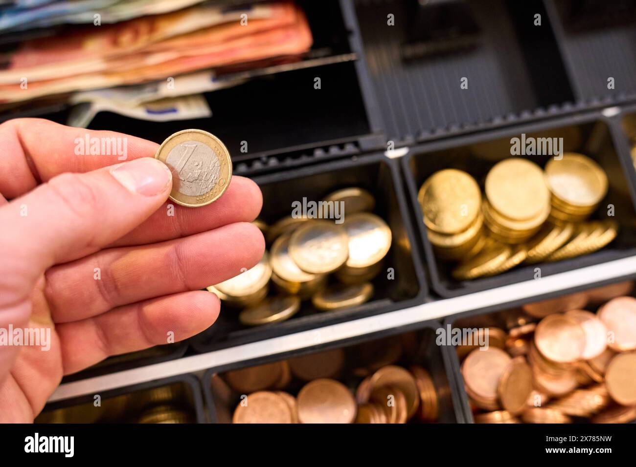 Hand zahlen hi-res stock photography and images - Alamy