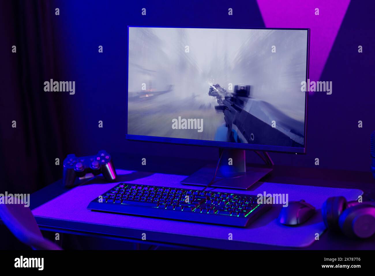 Gaming mouse controller rgb hi-res stock photography and images - Alamy