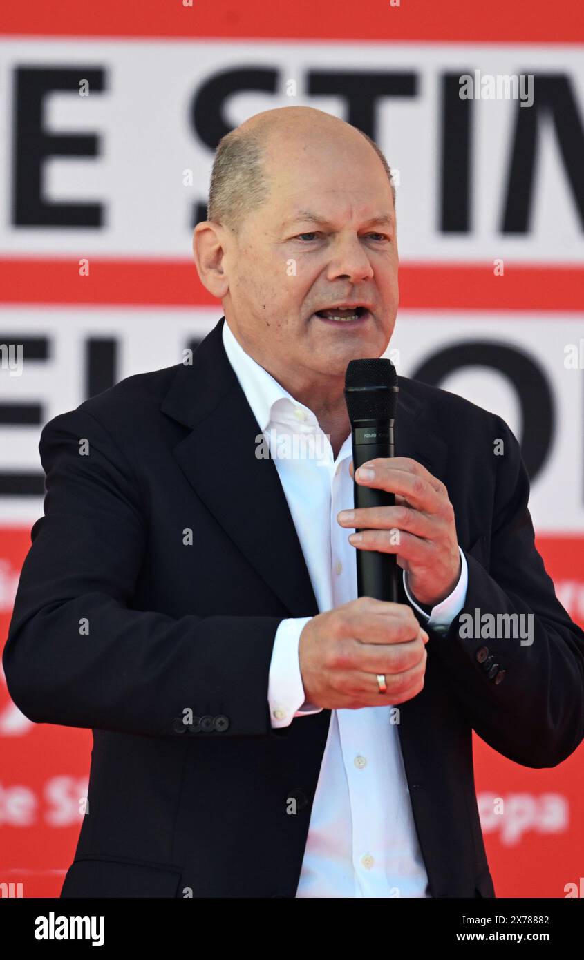 18 May 2024, Baden-Württemberg, Karlsruhe: Federal Chancellor Olaf ...