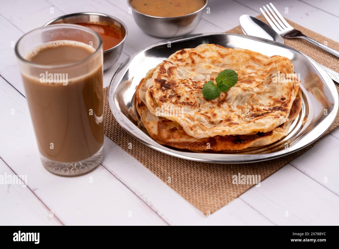 Teh tarik pulled tea milk hi-res stock photography and images - Alamy
