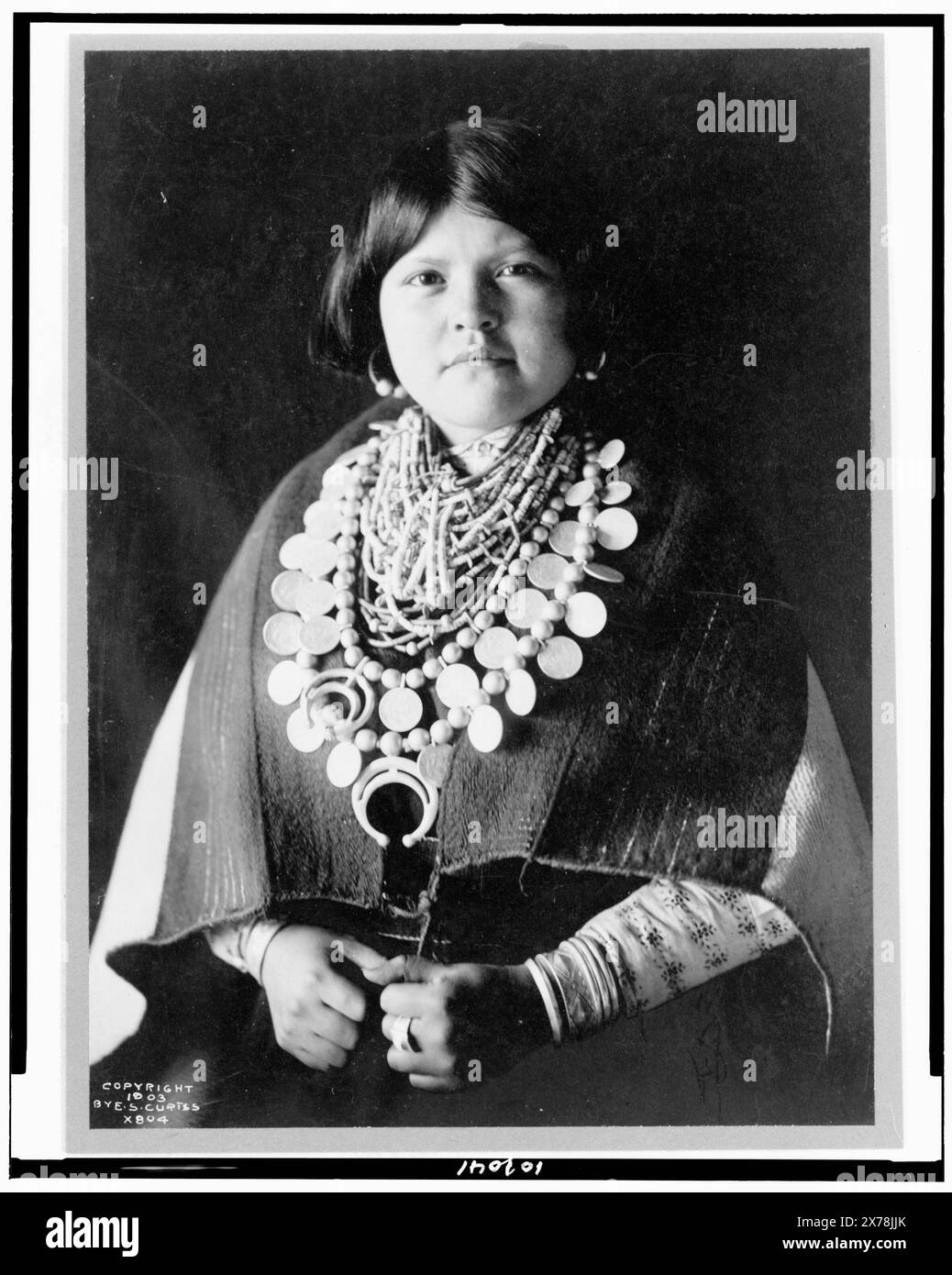 Zuni women Black and White Stock Photos & Images - Alamy