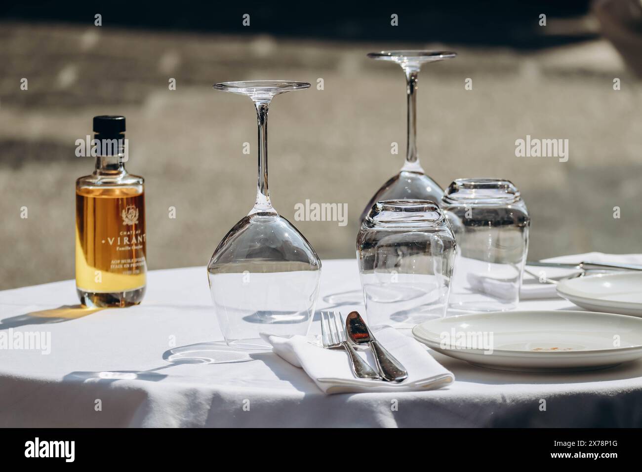 Table in a restaurant in Nice ready for lunch Stock Photo - Alamy