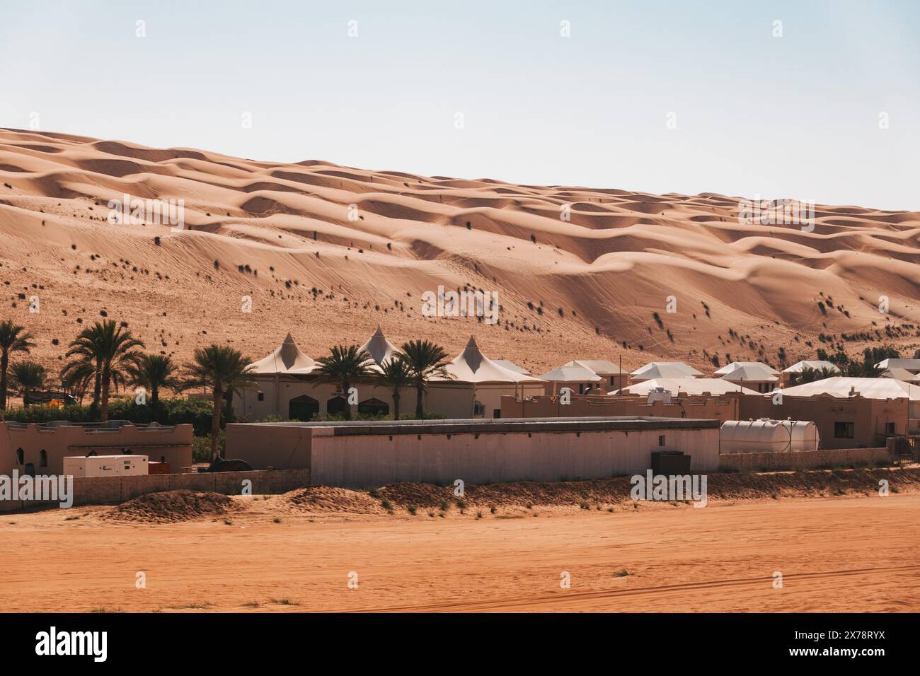 Tents in a resort camp in Sharqiya Sands in the desert of Oman Stock ...