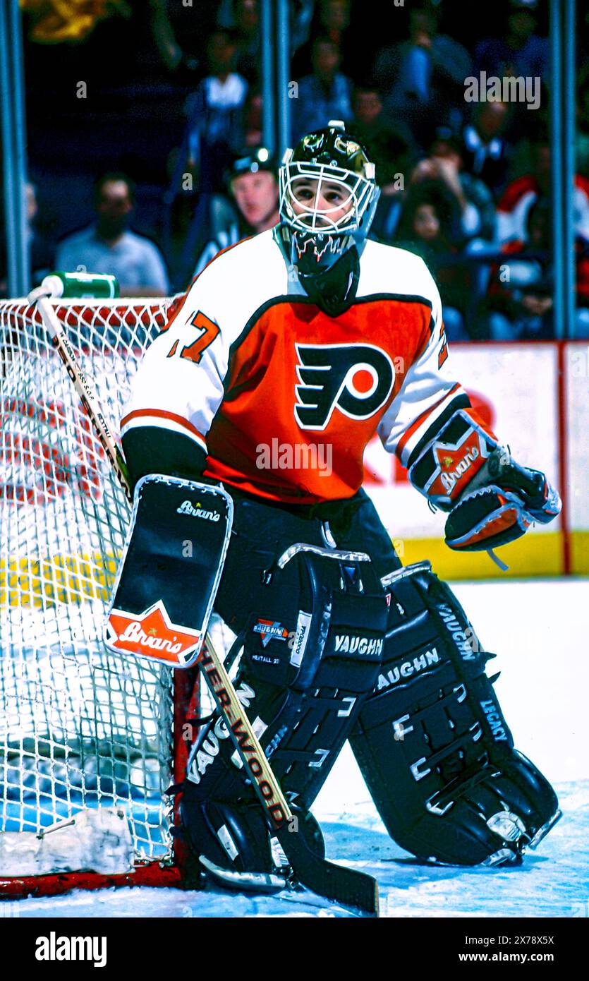 Ron Hextall, Philadelphia Flyers goalie, during a game in 1995 Stock ...