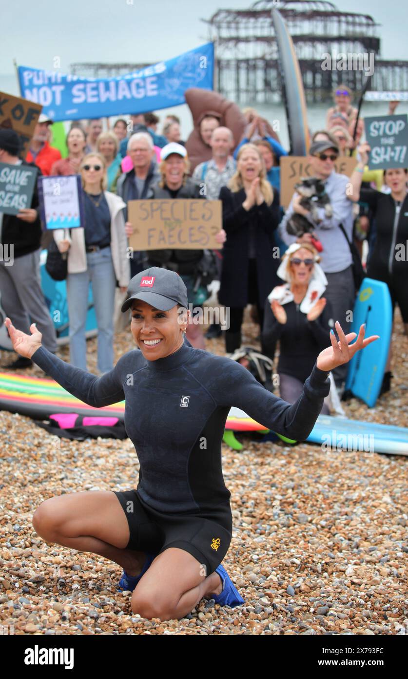 Brighton, England, UK. 18th May, 2024. DAME KELLY HOLMES joins a group ...