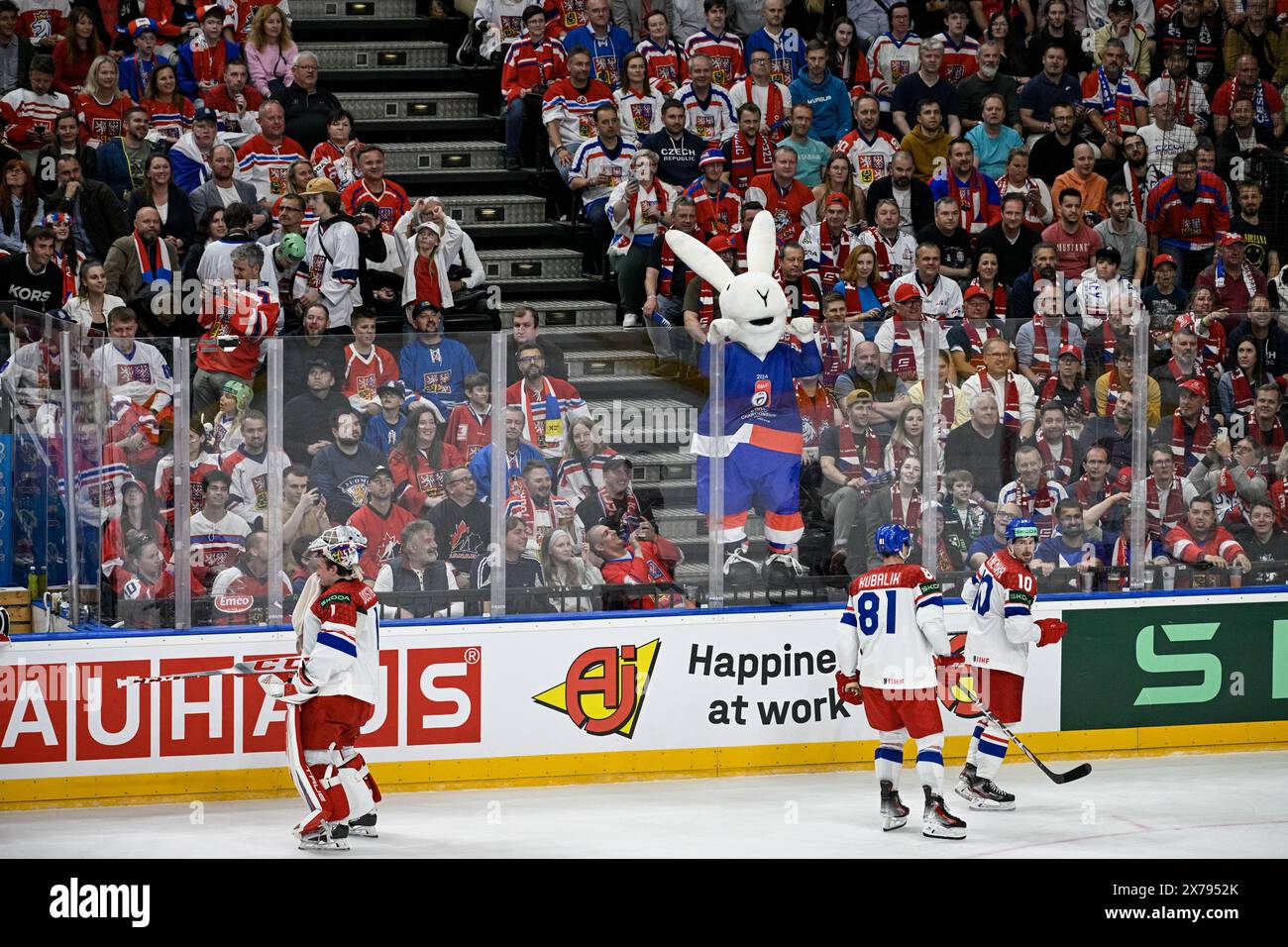 2024 mascot bob hi-res stock photography and images - Alamy