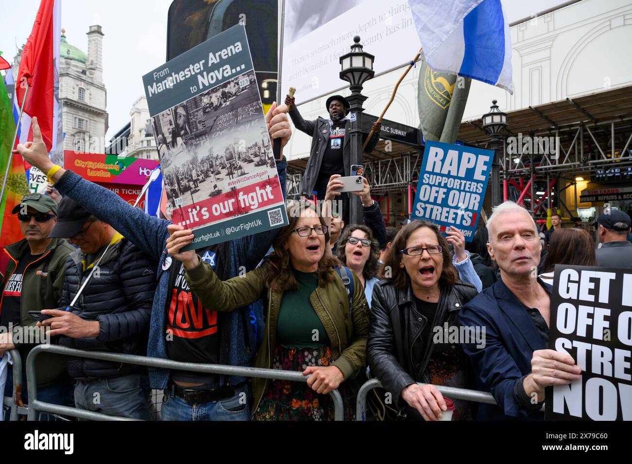 The pro-Israel demonstration as a pro-Palestine march passed by. The ...