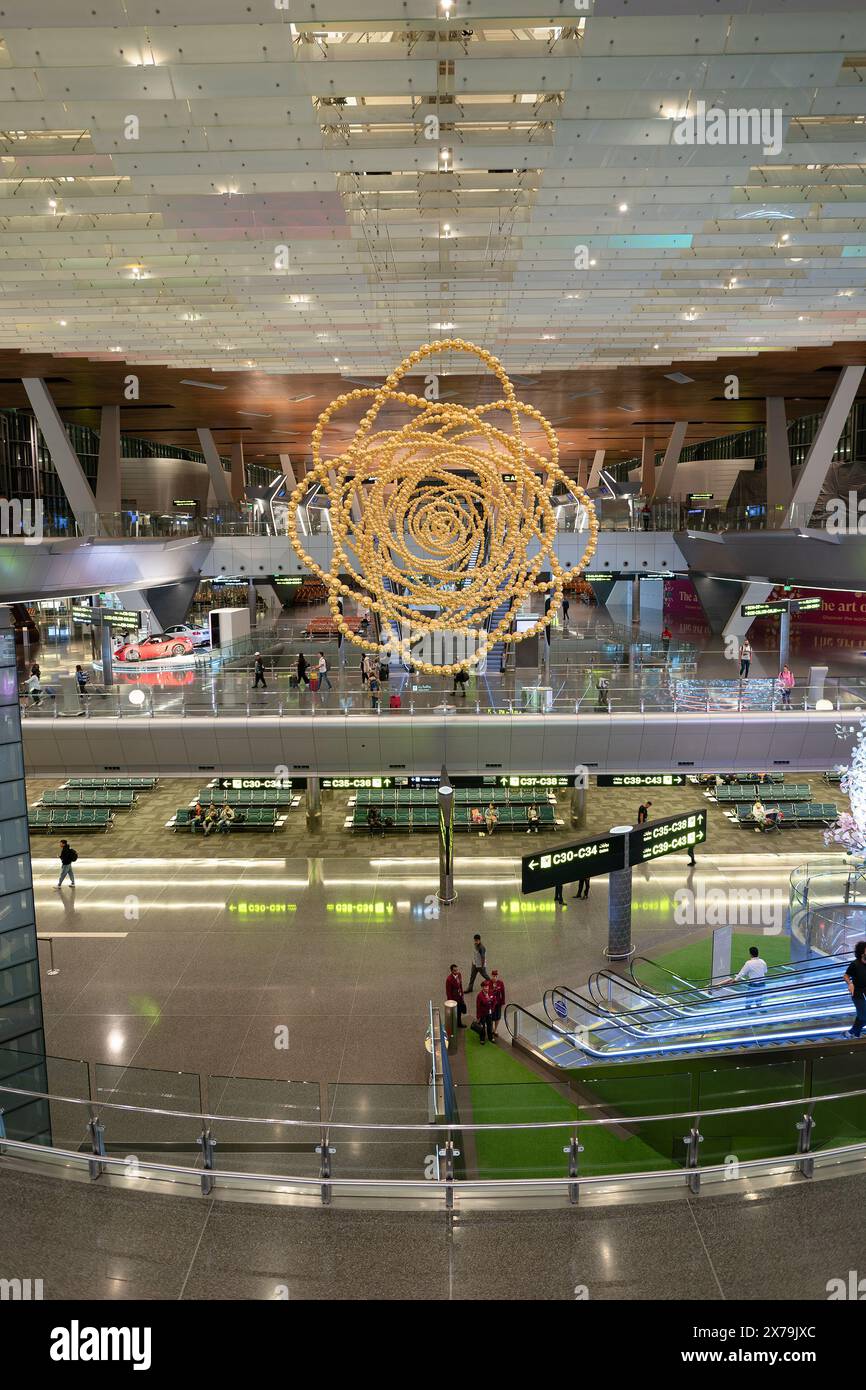 DOHA, QATAR - OCTOBER 13, 2023: interior shot of Doha’s Hamad International Airport Stock Photo ...
