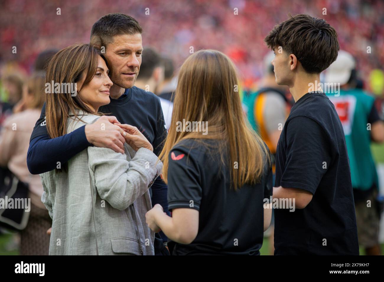 Leverkusen, Germany. 18th Mai 2024. Trainer Xabi Alonso (Leverkusen) mit sieiner Frau Nagore ...