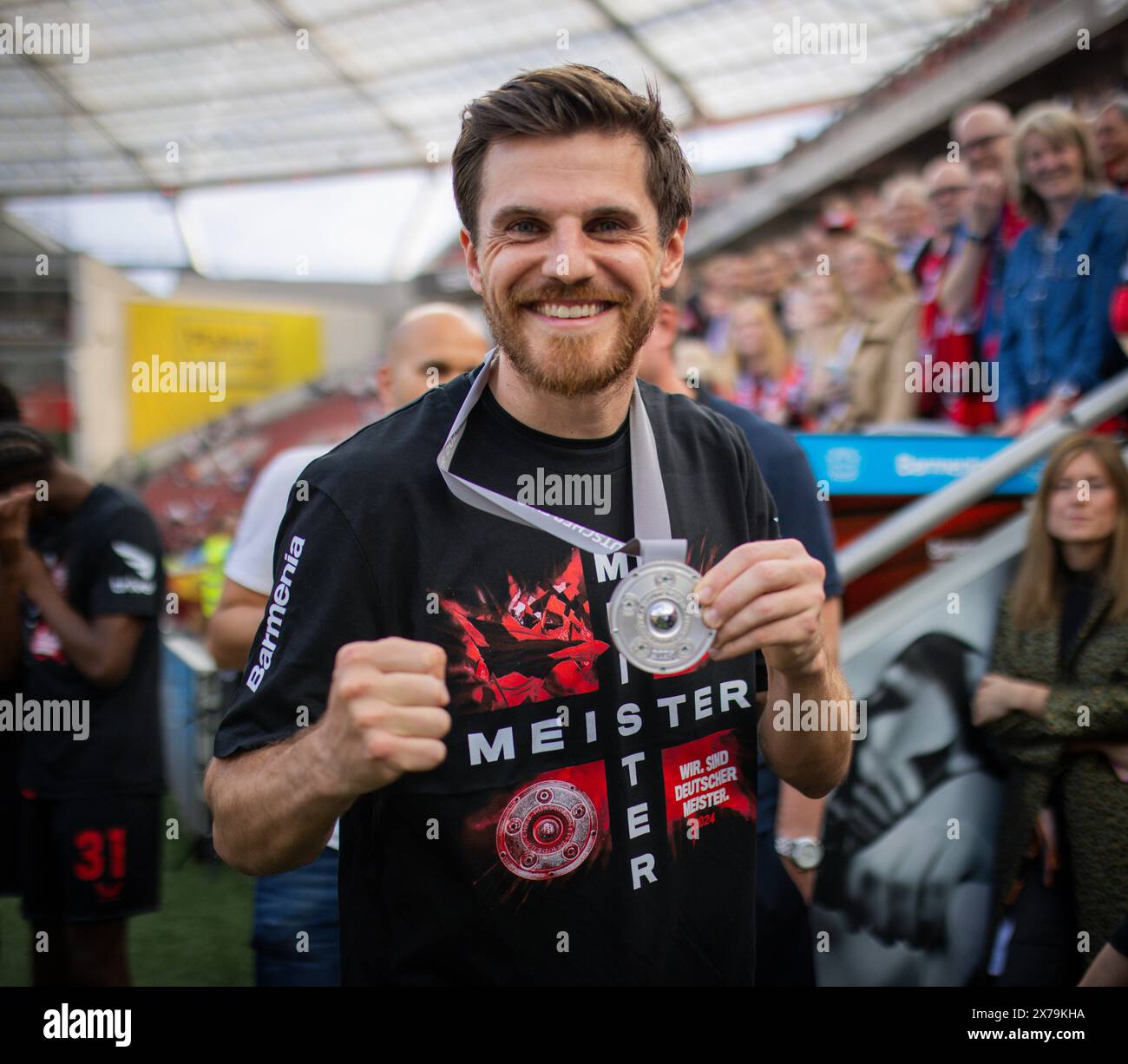 Leverkusen, Germany. 18th Mai 2024. Deutscher Fussballmeister Jonas ...