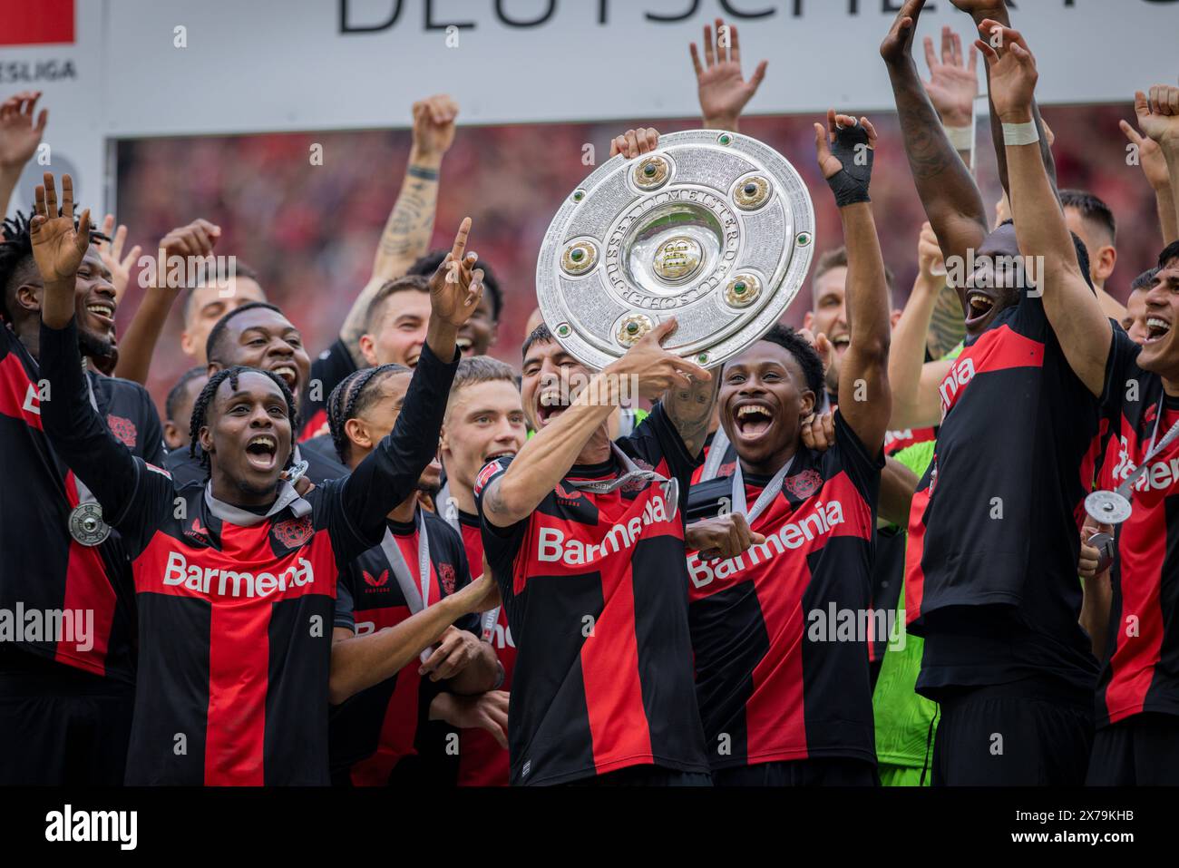 Leverkusen, Germany. 18th Mai 2024. Exequiel Palacios (Leverkusen) mit Meisterschale, Jeremie ...