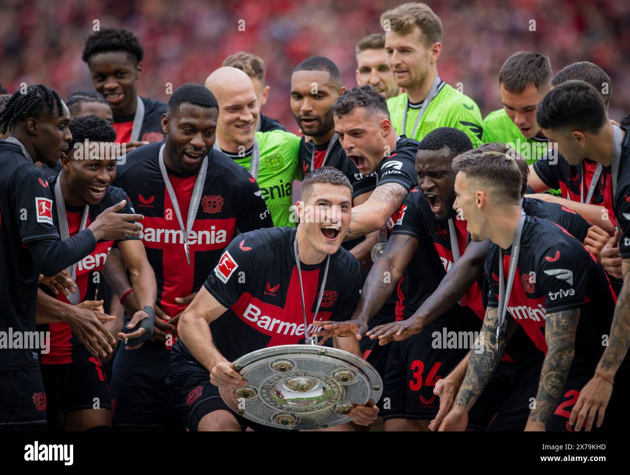 Leverkusen, Germany. 18th Mai 2024. Patrik Schick (Leverkusen) mit Meisterschale,Jeremie ...