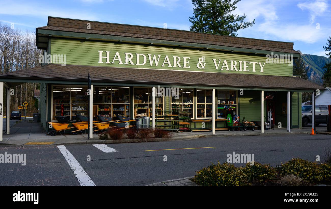 Snoqualmie, WA, USA - January 1, 2024; Carmichael's Hardware and ...