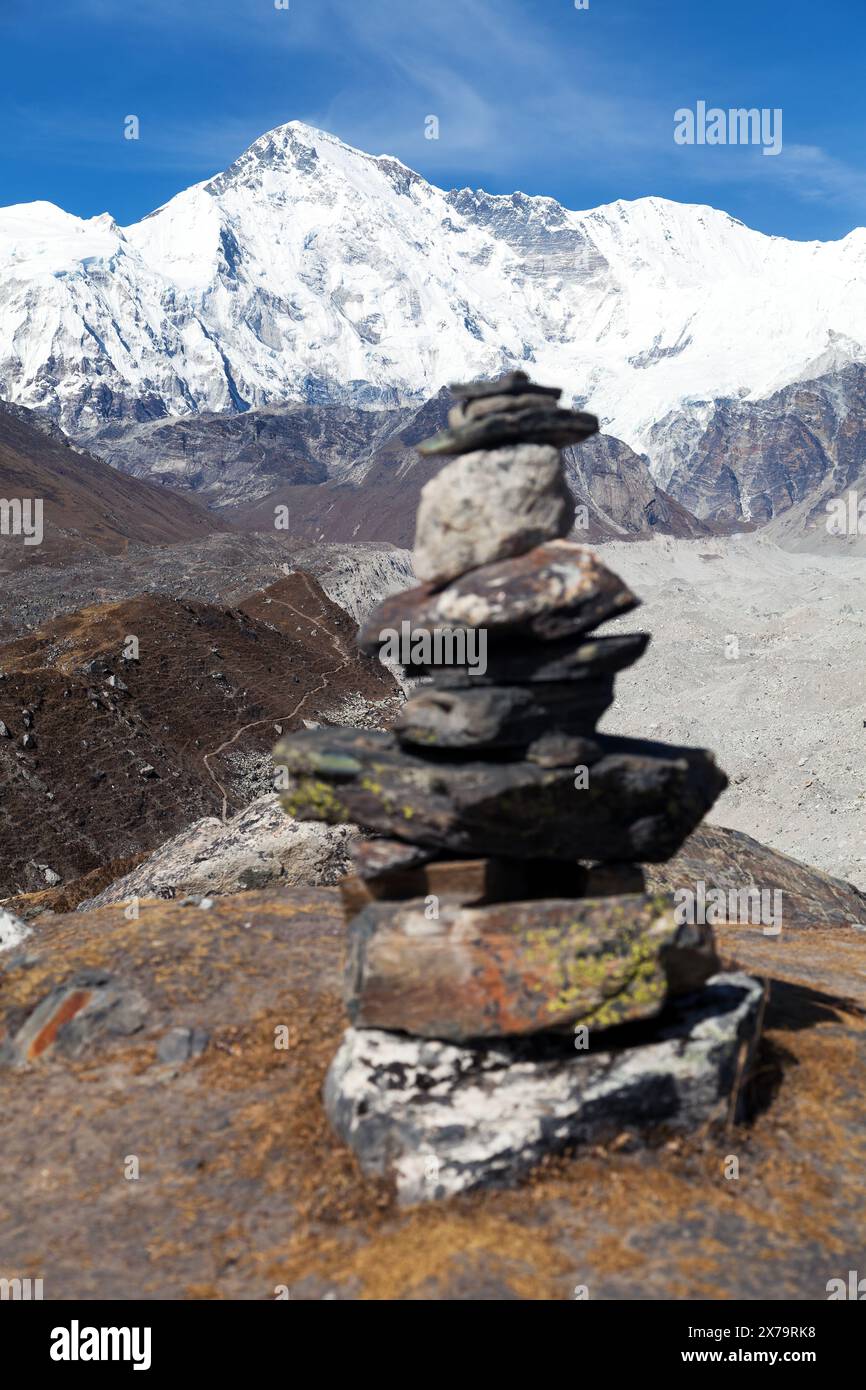 Everest pyramid hi-res stock photography and images - Alamy